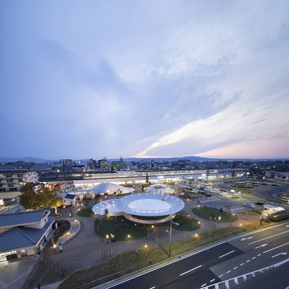CoFuFun Plaza, Tenri Station, Tenri, Japan - 品素品设计